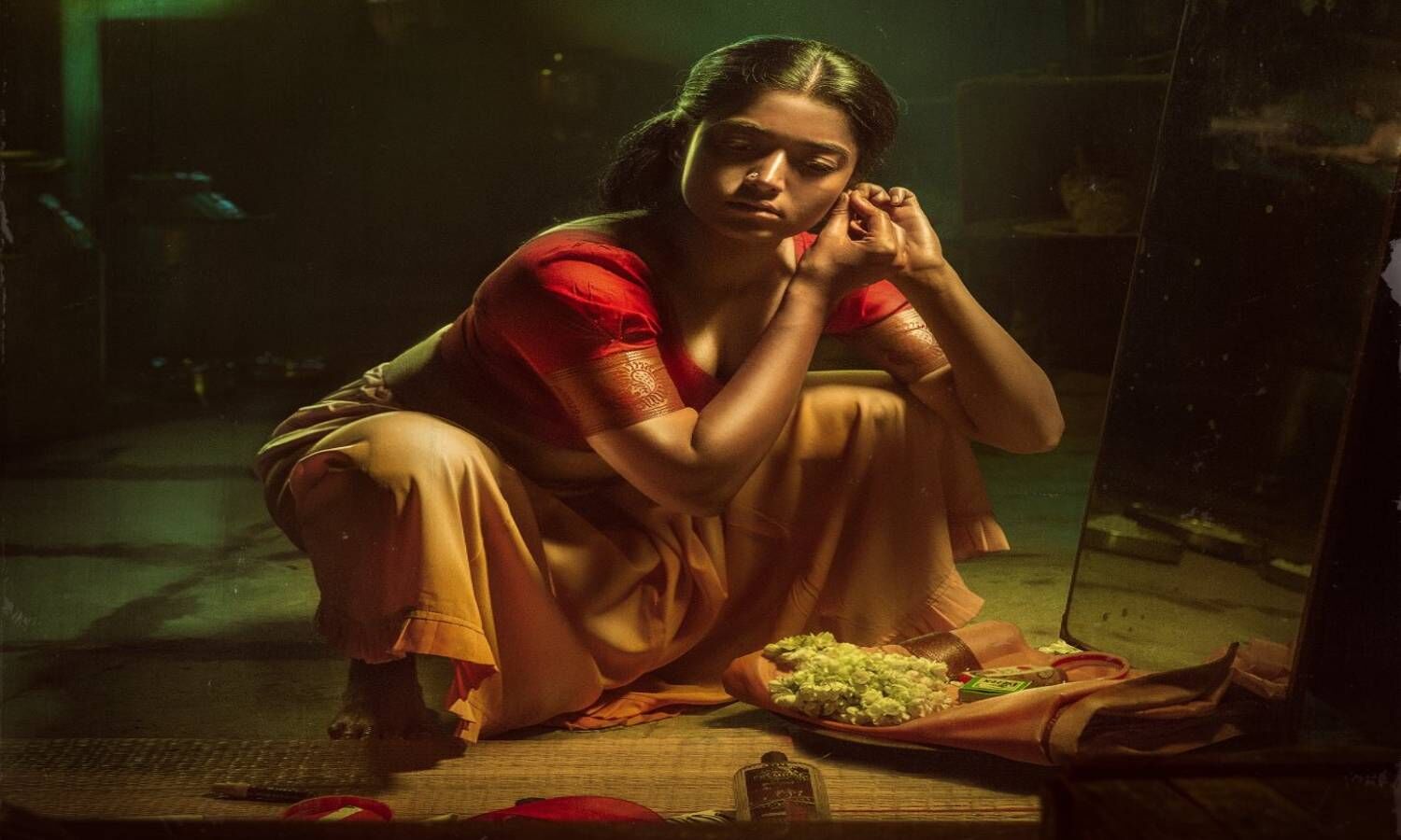 'Srivalli' gets ready for Pushpa, Rashmika Mandanna's first look from ...