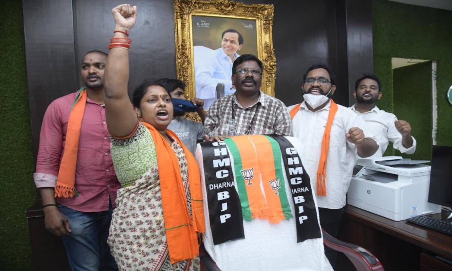 Attack on Hyd Mayor's office: CP Anjani Kumar ordered probe