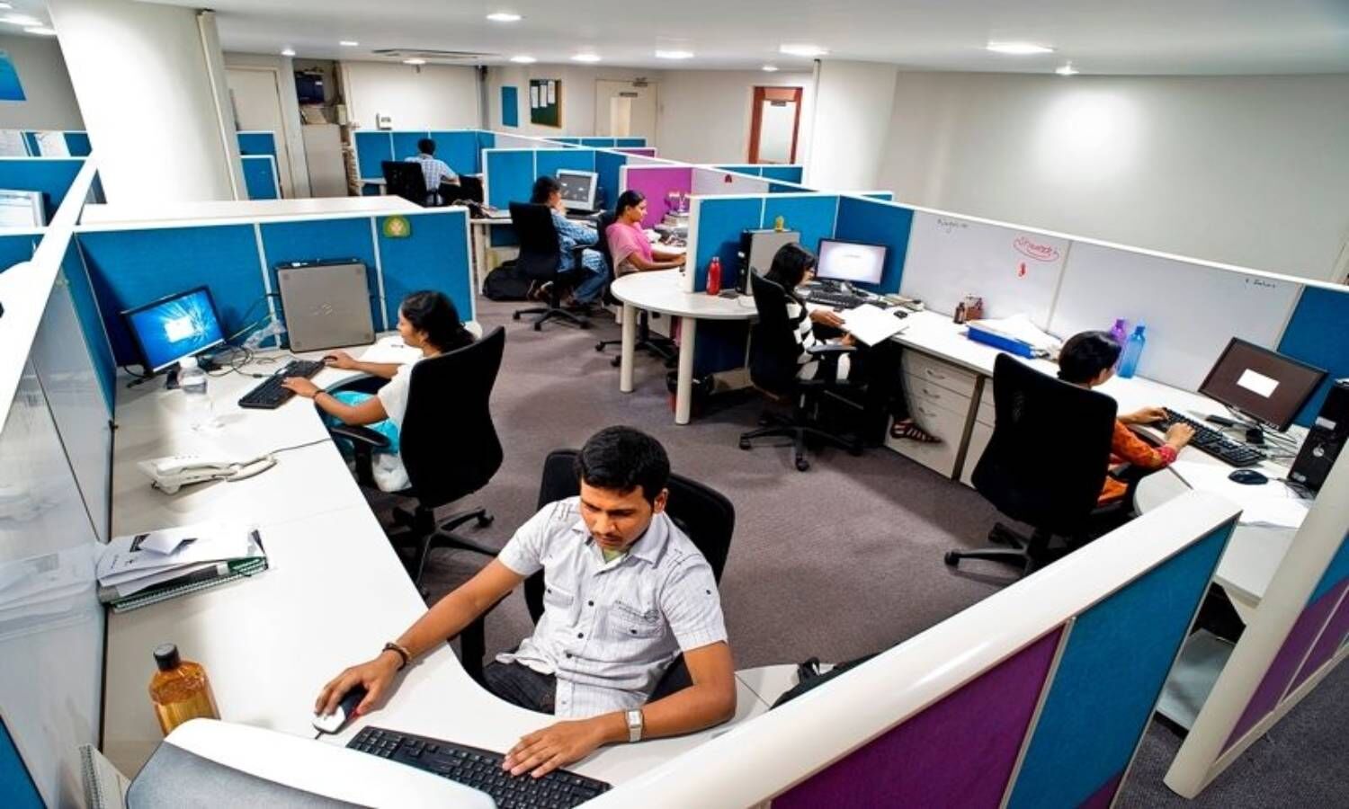 Hyd junior, mid-level employees' salaries ranked second in country: Report