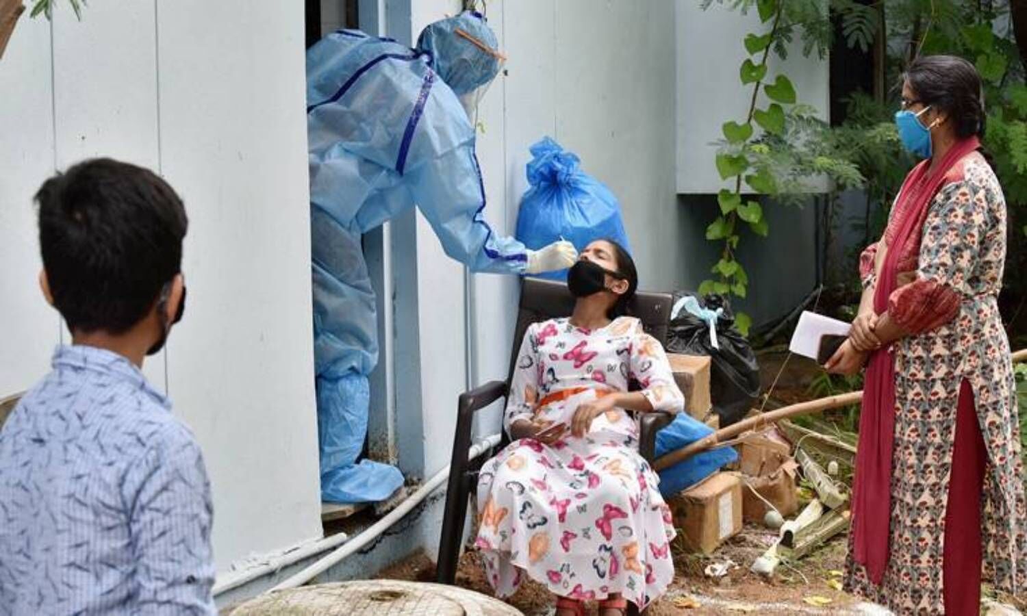 COVID-19: AP records 13,212 new cases, 5 deaths in 24 hours