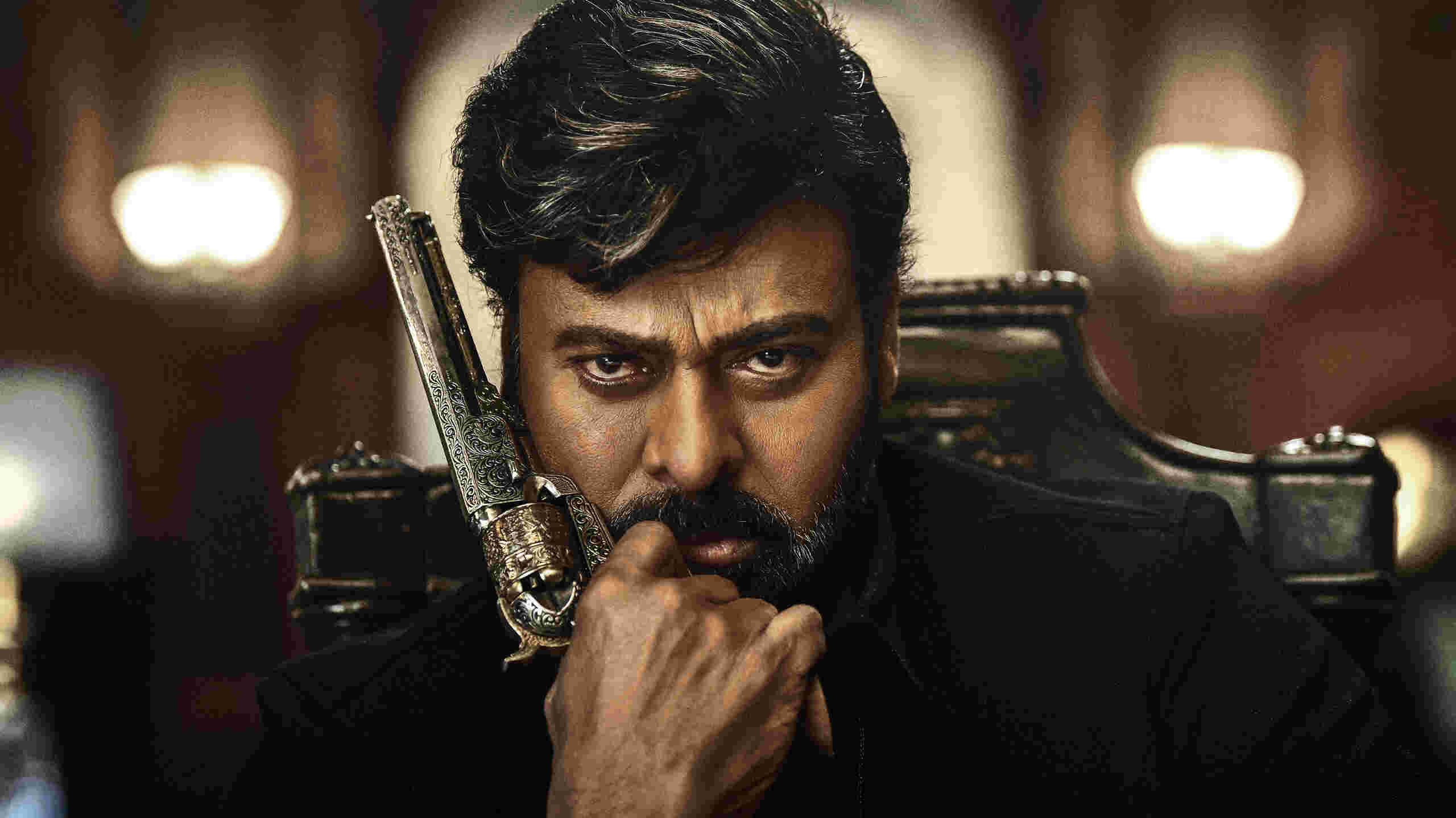 Watch: Megastar arrives as Godfather in style!