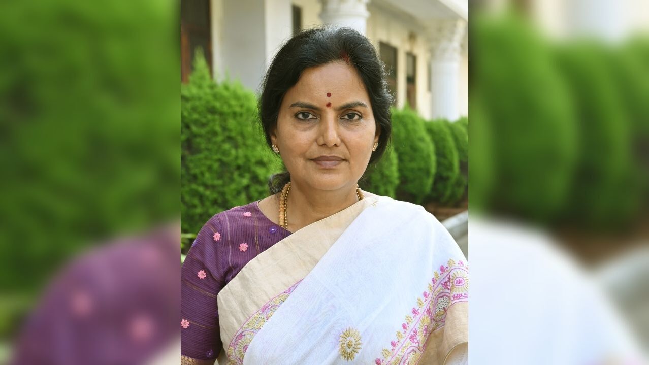 Who is Santhi Kumari? The new CS of Telangana