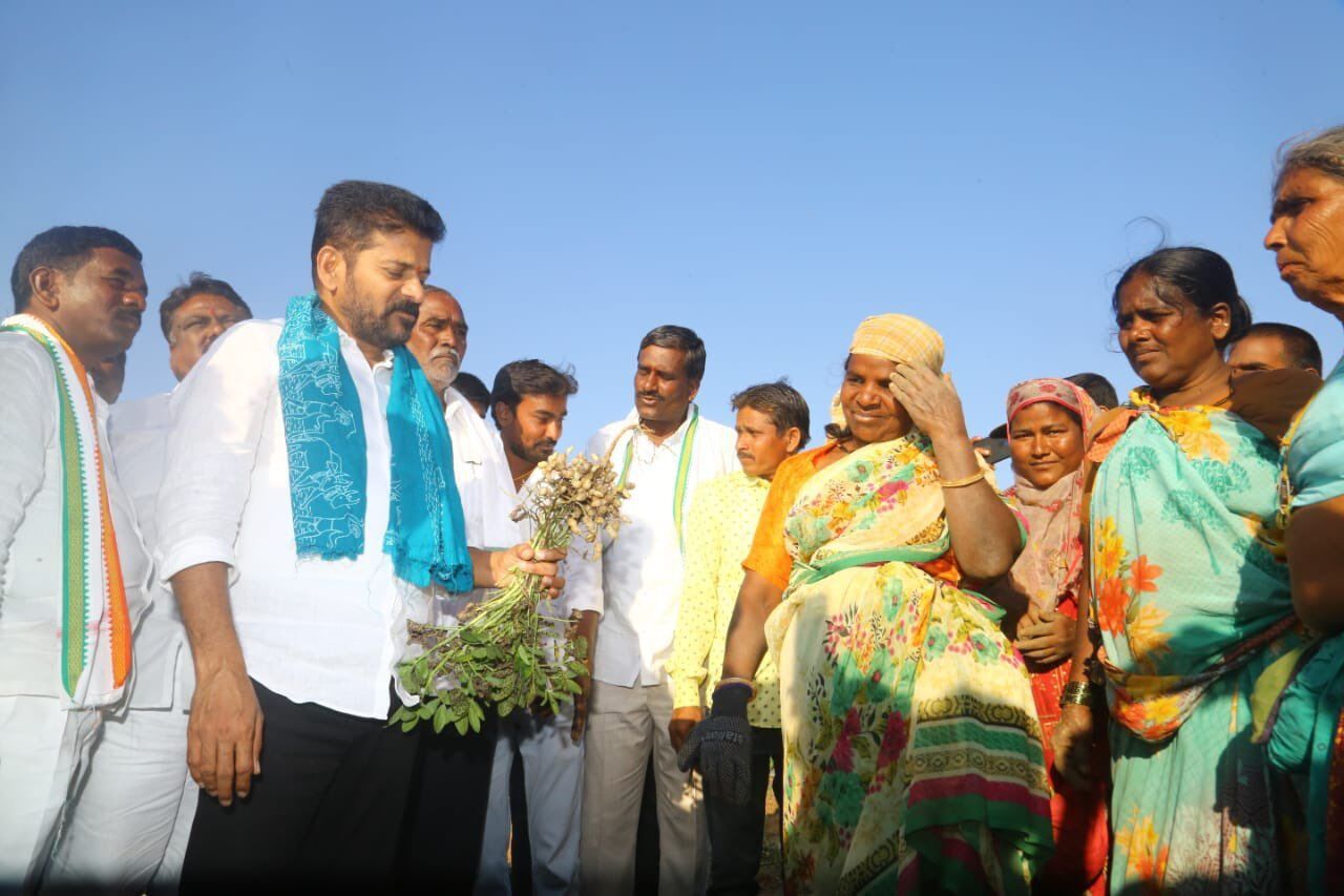 Revanth Reddy kicks off Hath se Hath Jodo Yatra in Kodangal