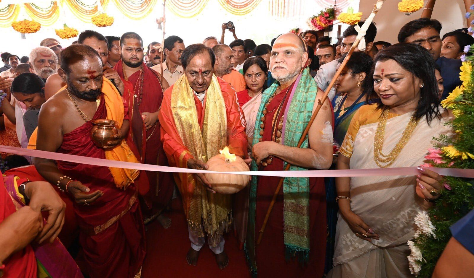 Stipends to grants: KCR opens government’s purse strings to woo Brahmins