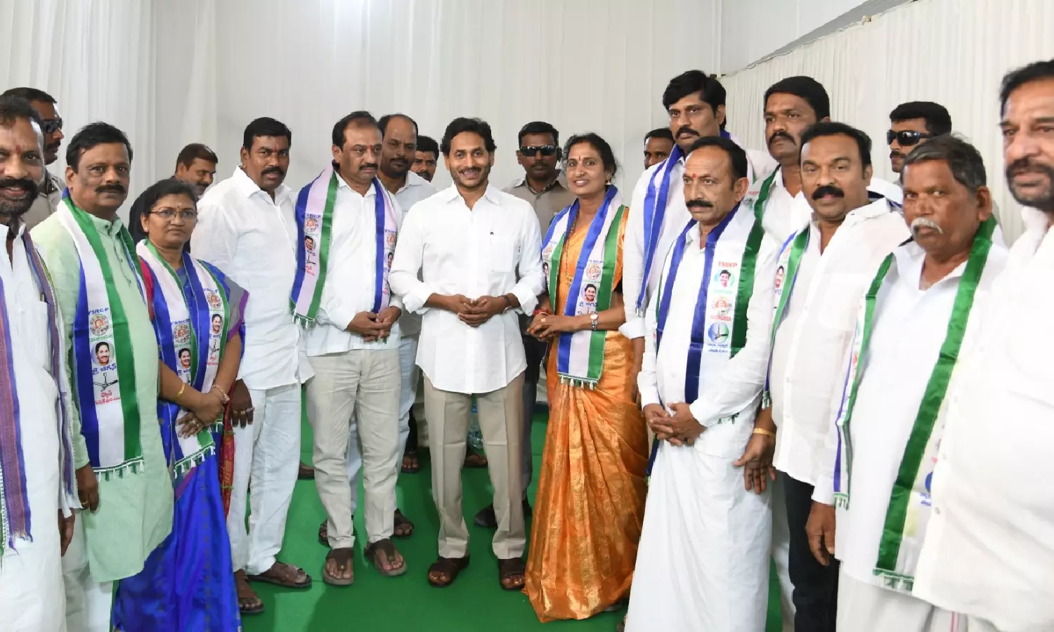 Key leaders join YSRCP