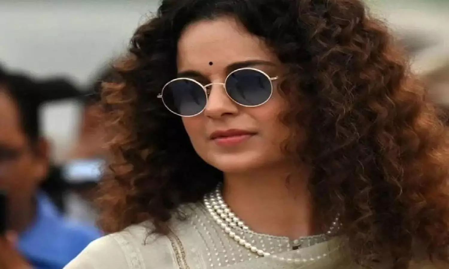 Kangana slapped by CISF lady constable