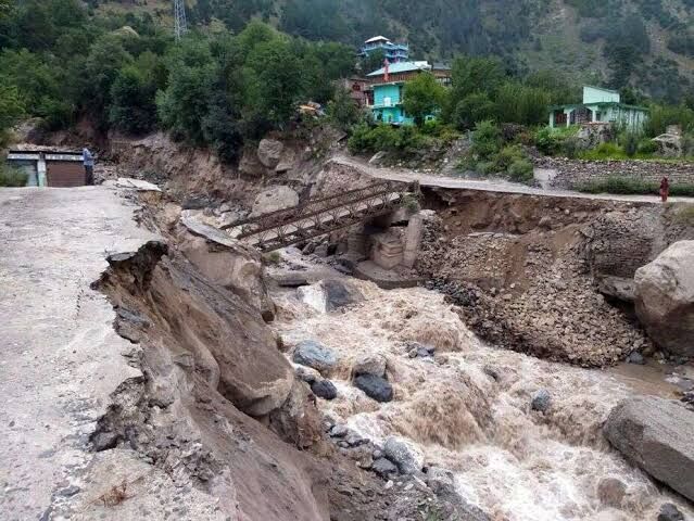 Himachal Pradesh cloudburst: Death toll rises to 8, rescue operation on to trace 45 missing people