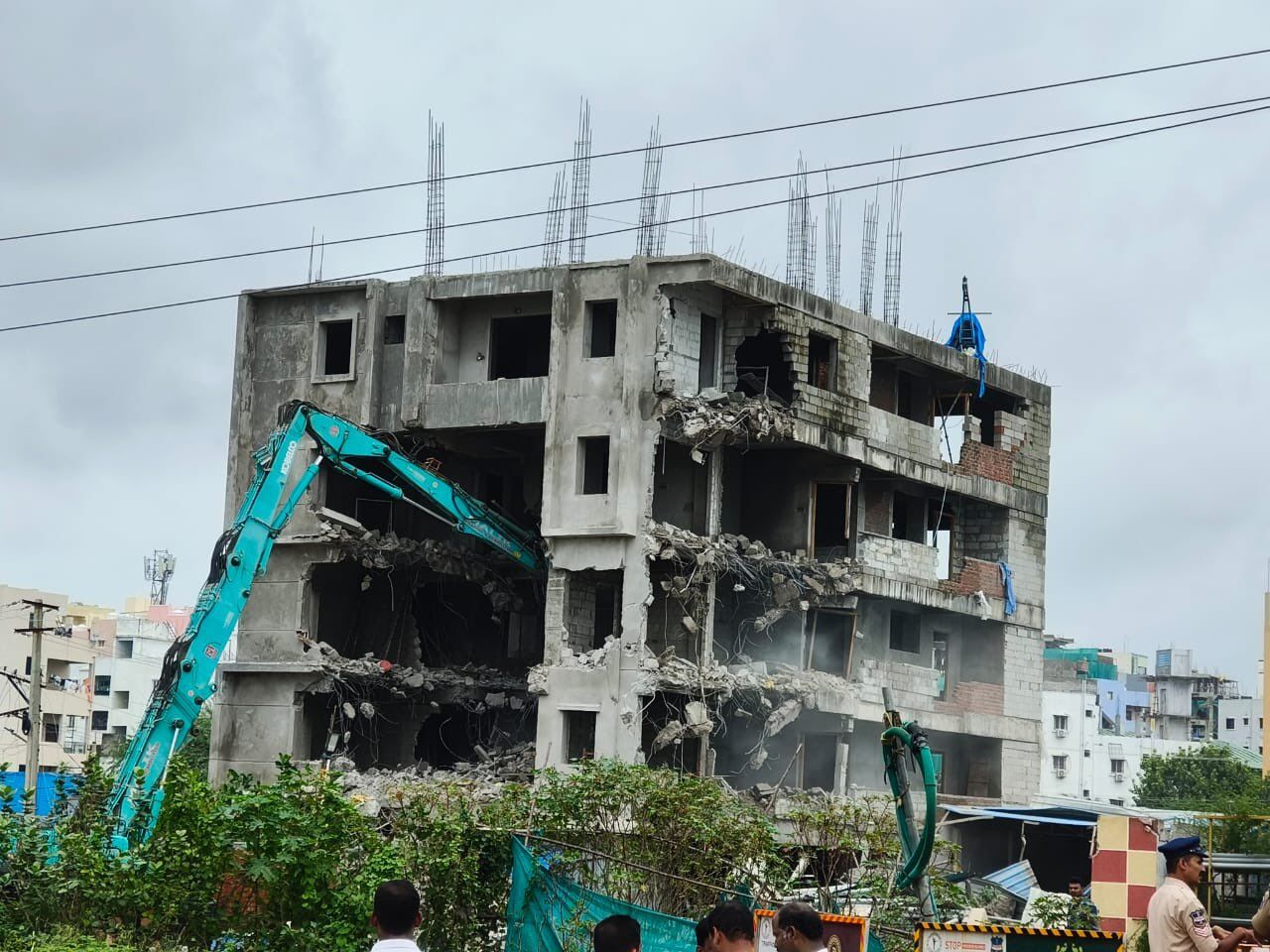 HYDRAA razes ‘illegal structures’ around water bodies in Dundigal ...