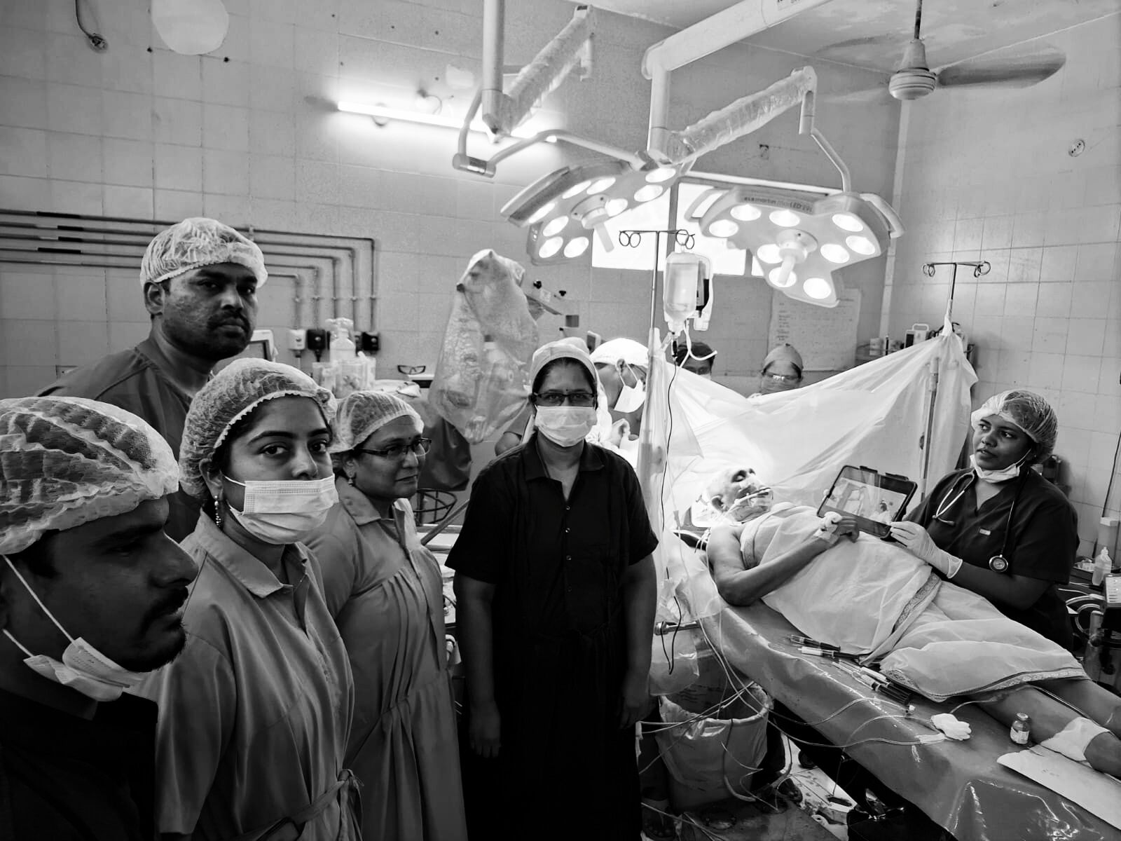 Patient watches ‘Adhurs’ movie while undergoing 'Awake Brain Surgery ...