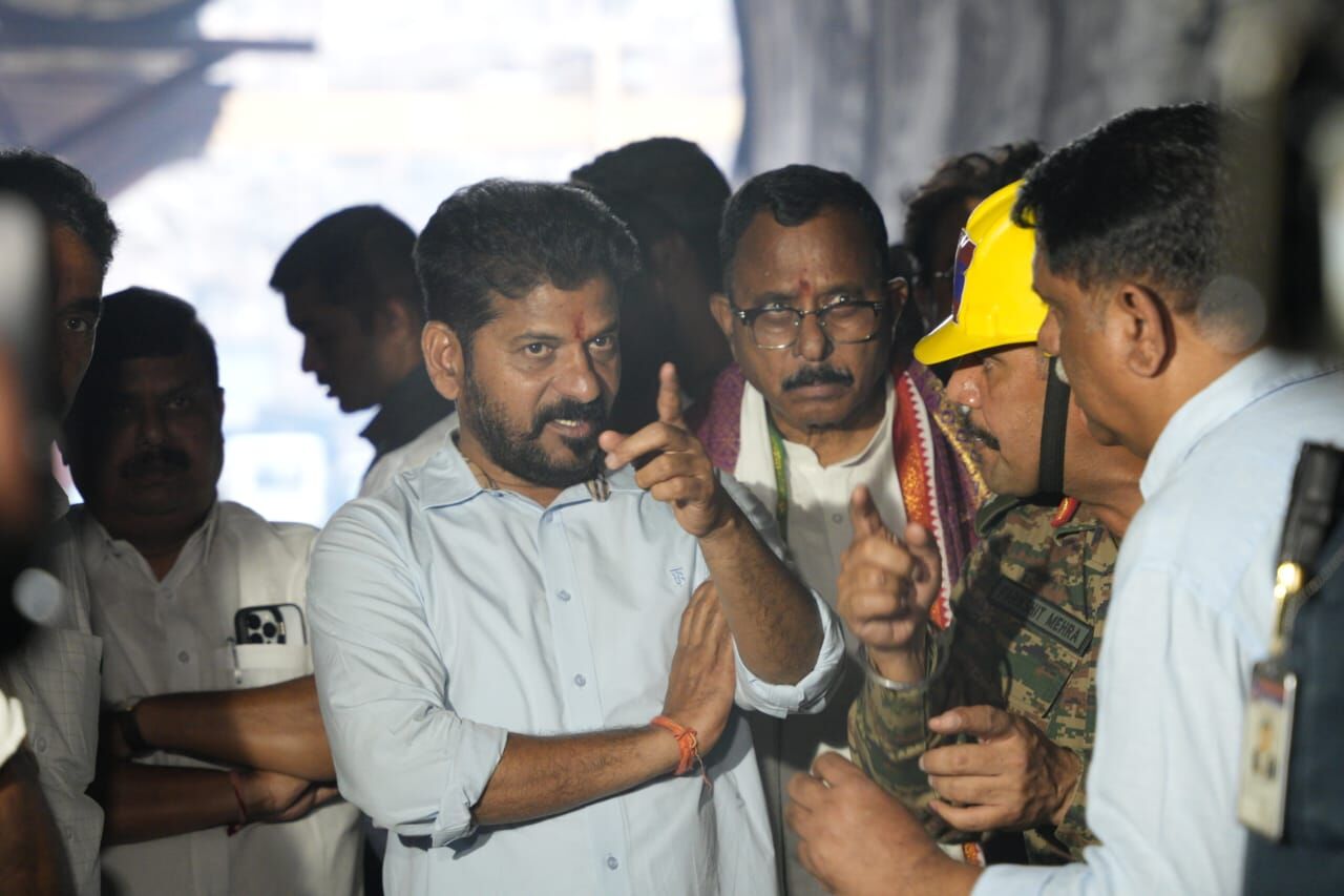 SLBC Tunnel: Use machines, robots to avoid fatalities, CM Revanth Reddy