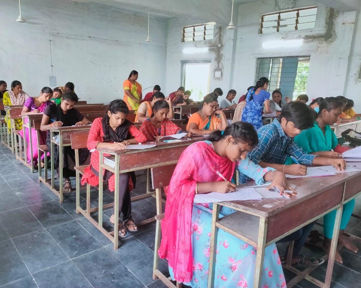 AP govt to provide free prep material for MPC, BiPC students in 1,355 ...