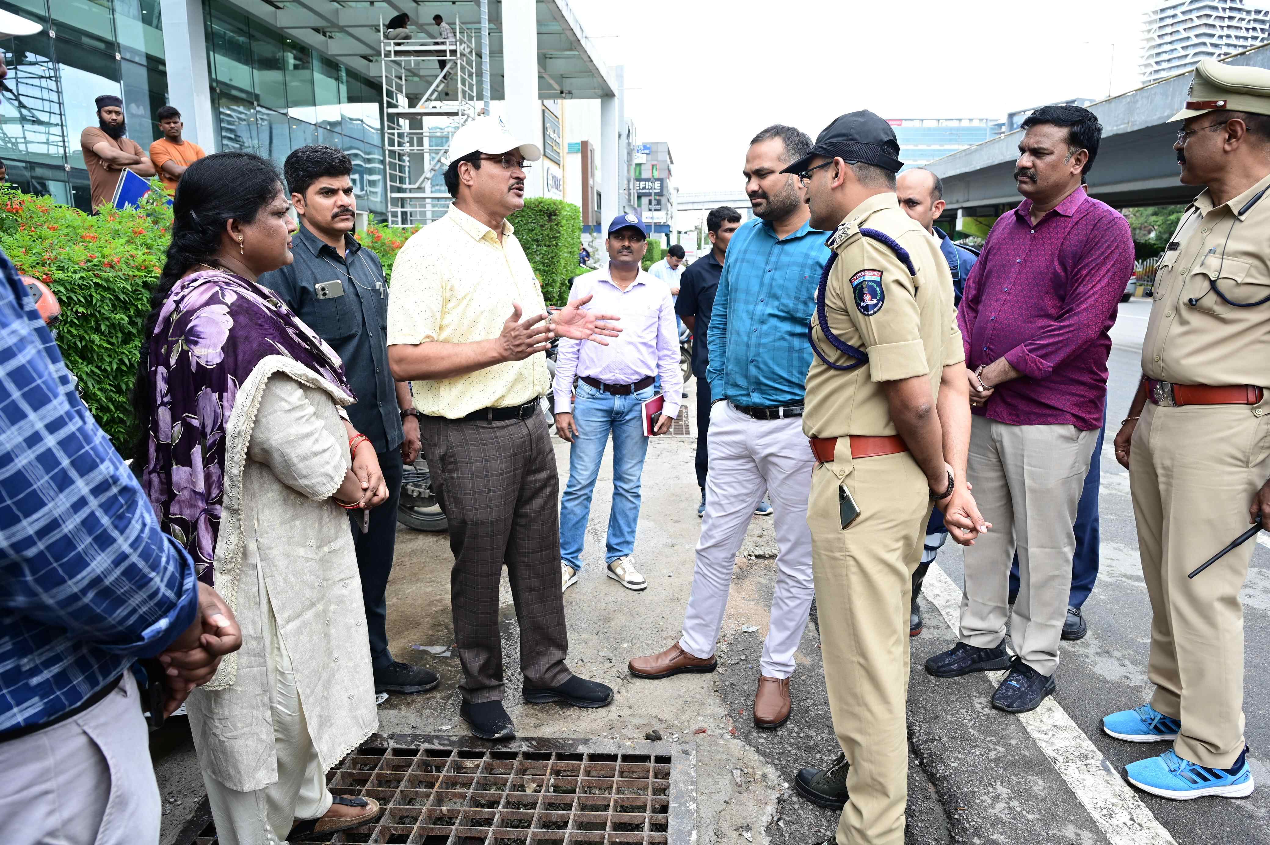Hyderabad rains: HYDRAA chief Ranganath puts DRF, METs on alert; calls ...